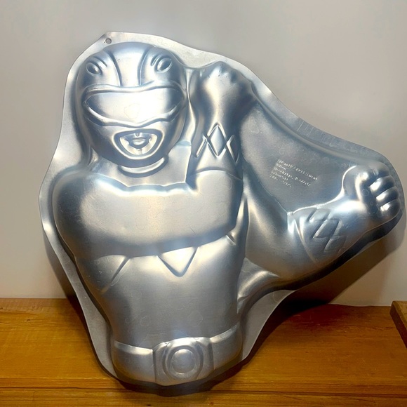 Wilton | Kitchen | Vintage 994 Mighty Morphine Power Rangers Cake Tin ...